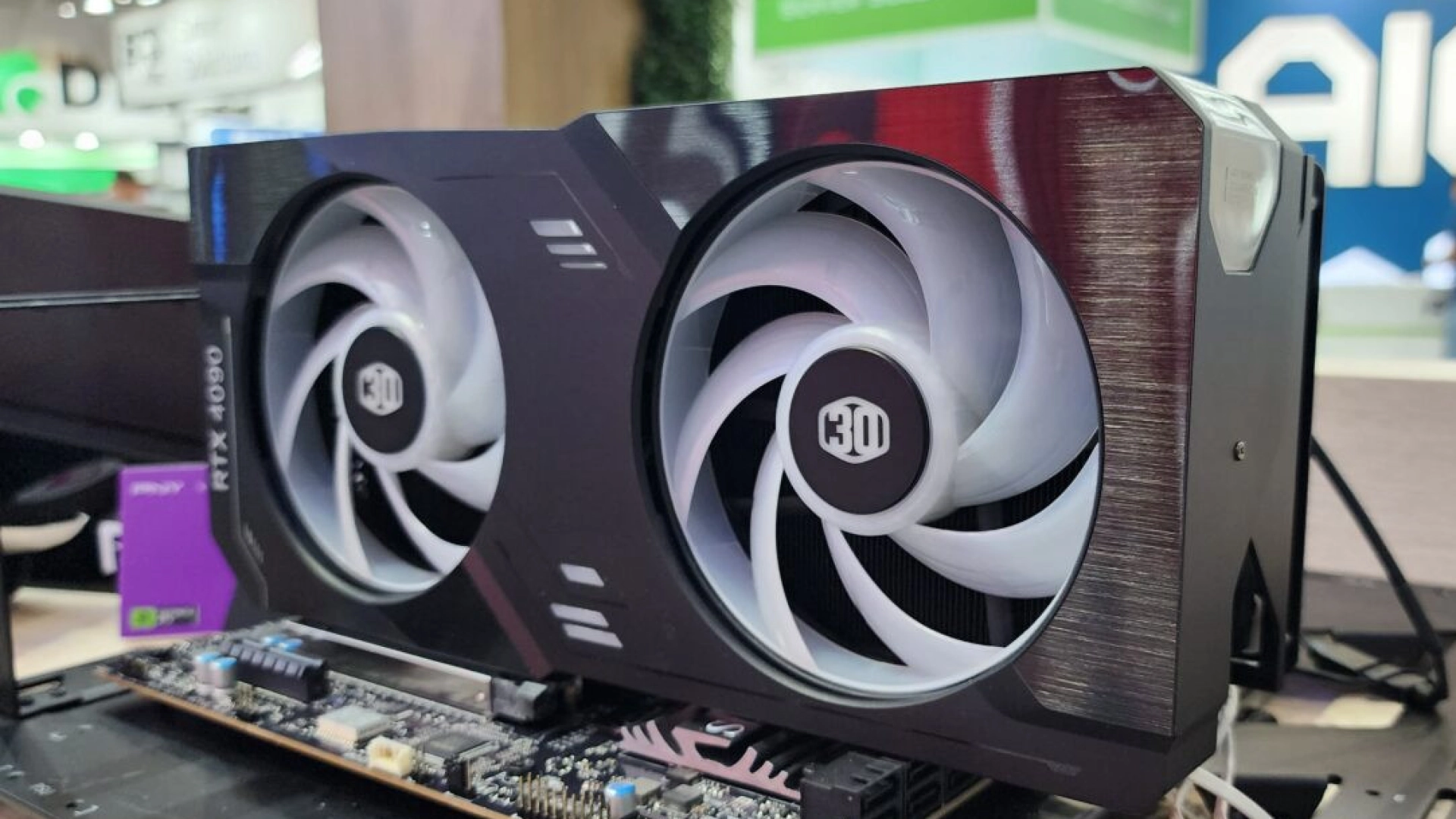 PNY и Cooler Master показали монструозную видеокарту GeForce RTX 4090 ...